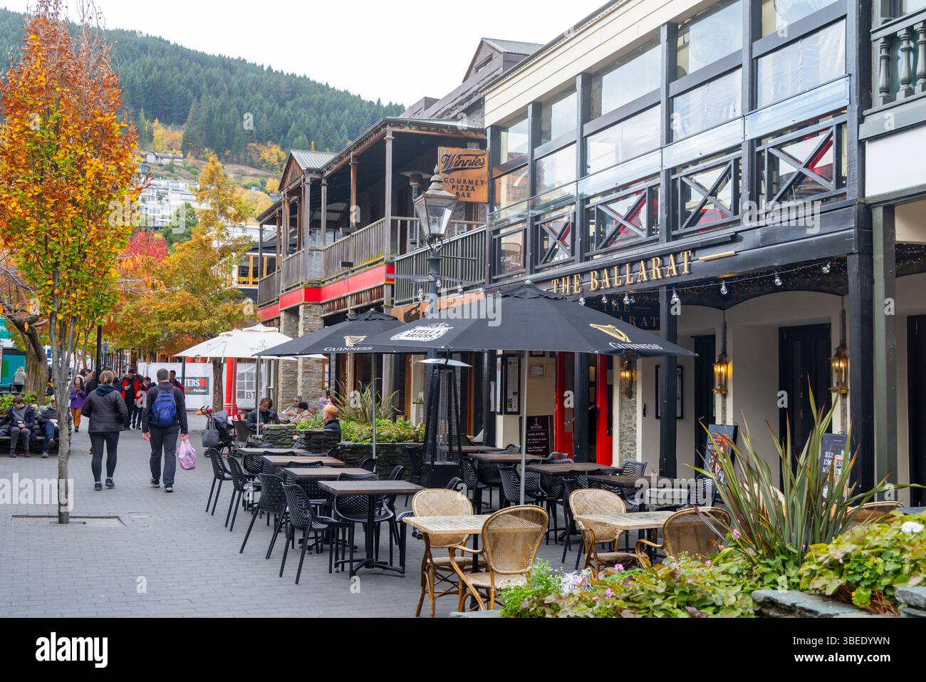 Queenstown town centre, Otago, South Island, New Zealand, Queenstown ...