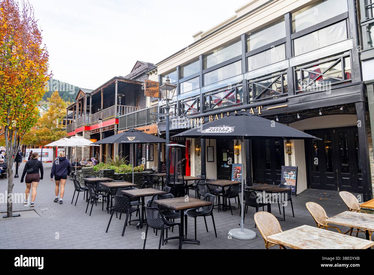 Queenstown town centre, Otago, South Island, New Zealand, Queenstown ...