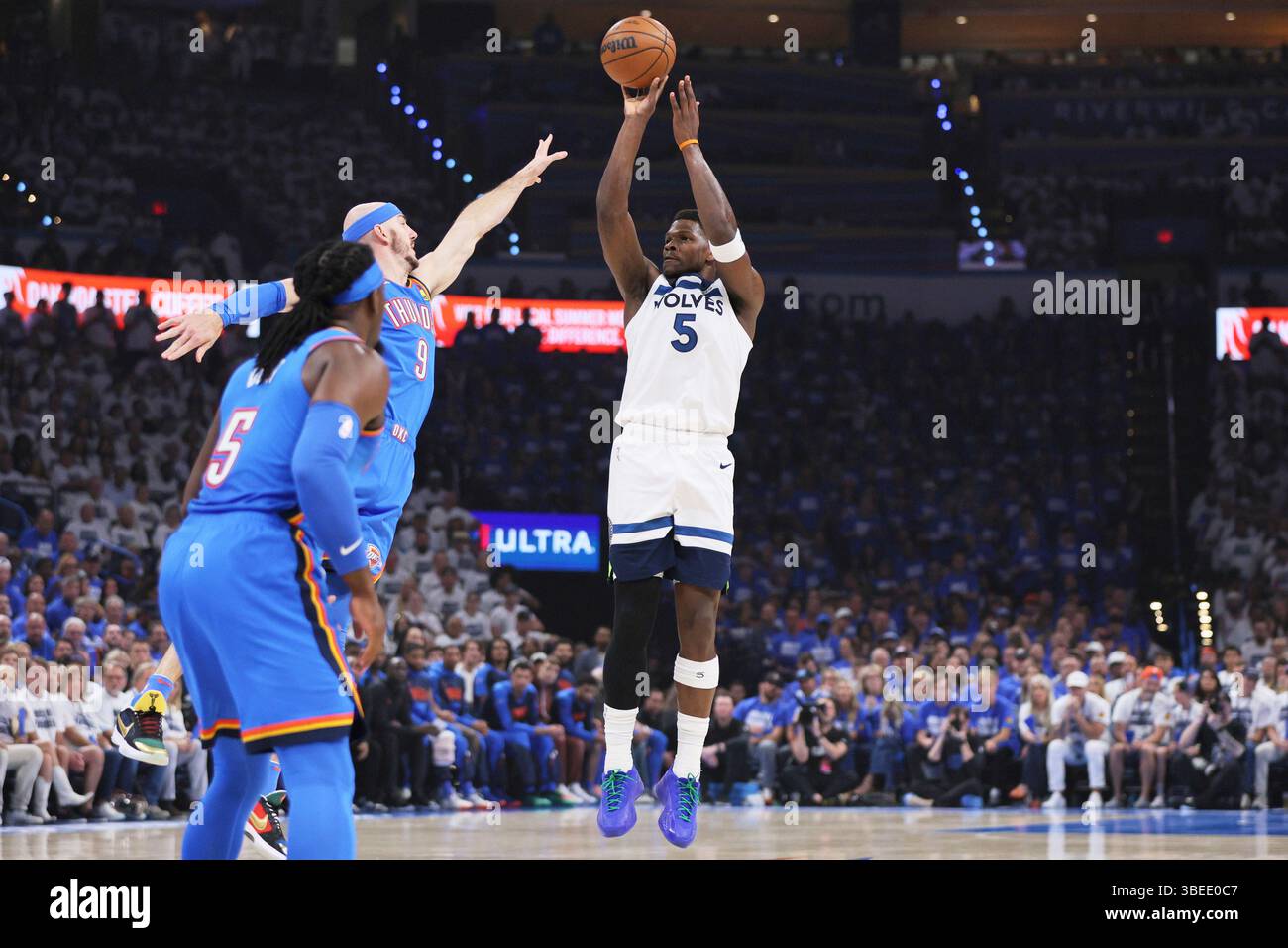 Minnesota Timberwolves guard Anthony Edwards (5) shoots over Oklahoma ...