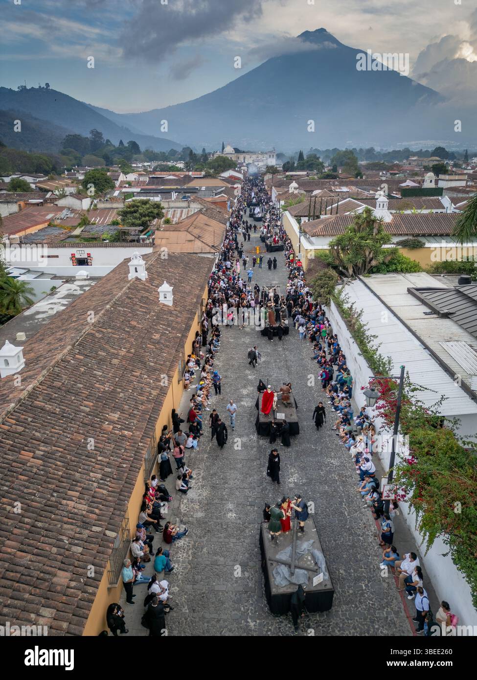 Semana Santa en la Antigua Guatemala Holy Week celebrations in Antigua ...