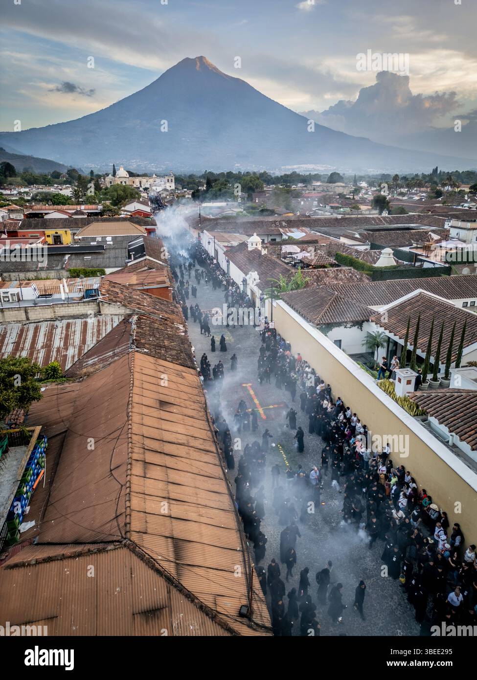 Semana Santa en la Antigua Guatemala Holy Week celebrations in Antigua ...