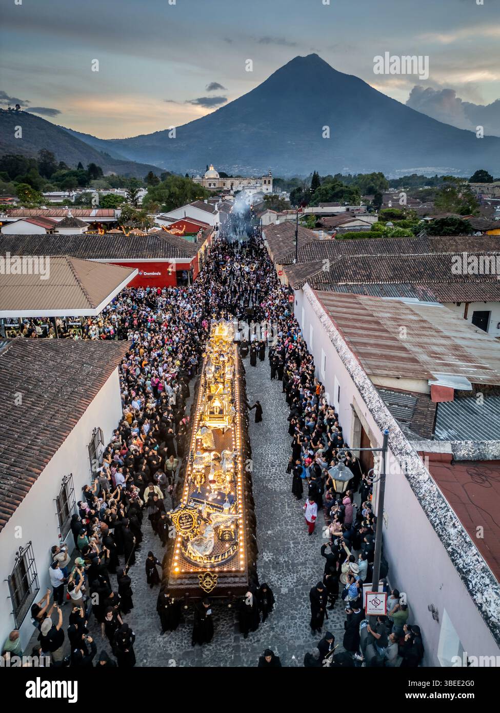 Semana Santa en la Antigua Guatemala Holy Week celebrations in Antigua ...