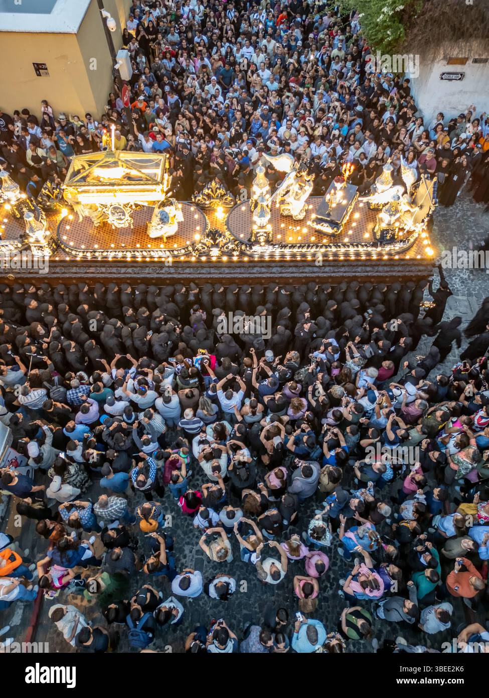 Semana Santa en la Antigua Guatemala Holy Week celebrations in Antigua ...