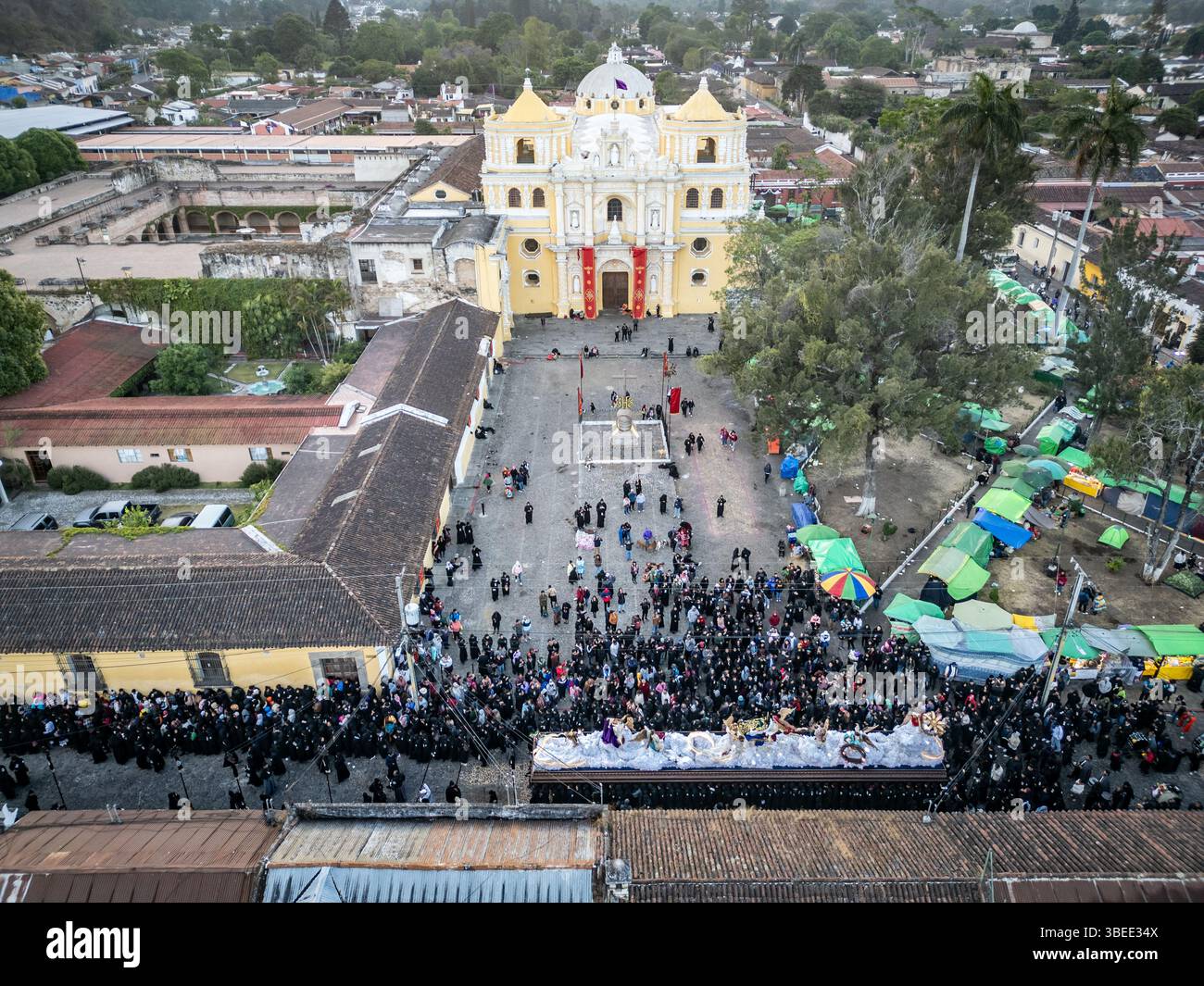 Semana Santa en la Antigua Guatemala Holy Week celebrations in Antigua ...