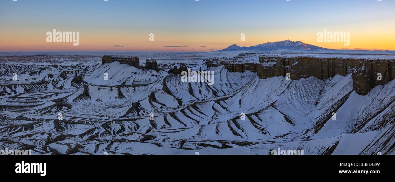 Last light henry mountains hi-res stock photography and images - Alamy