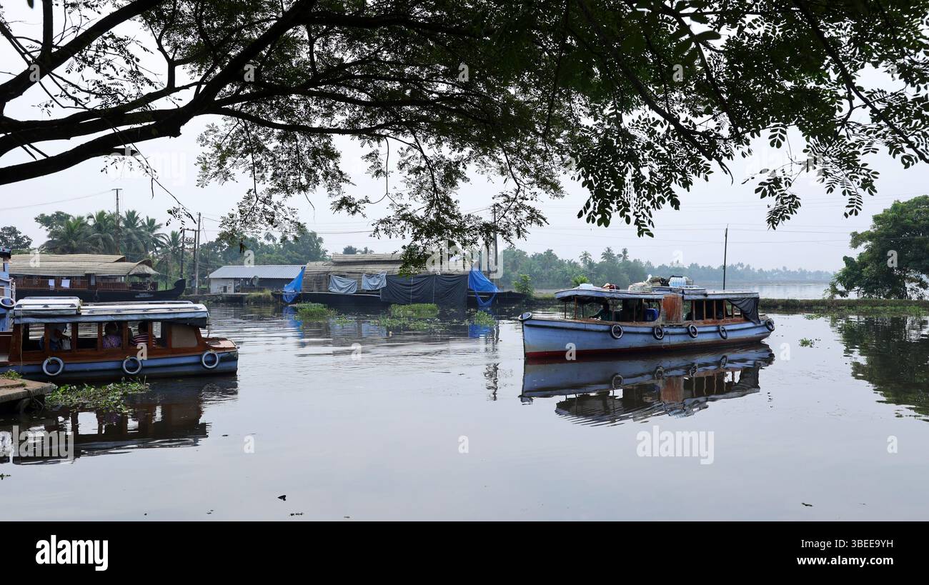 Alappuzha, Alleppey, Venice of the East, backwaters, waterways, canals ...