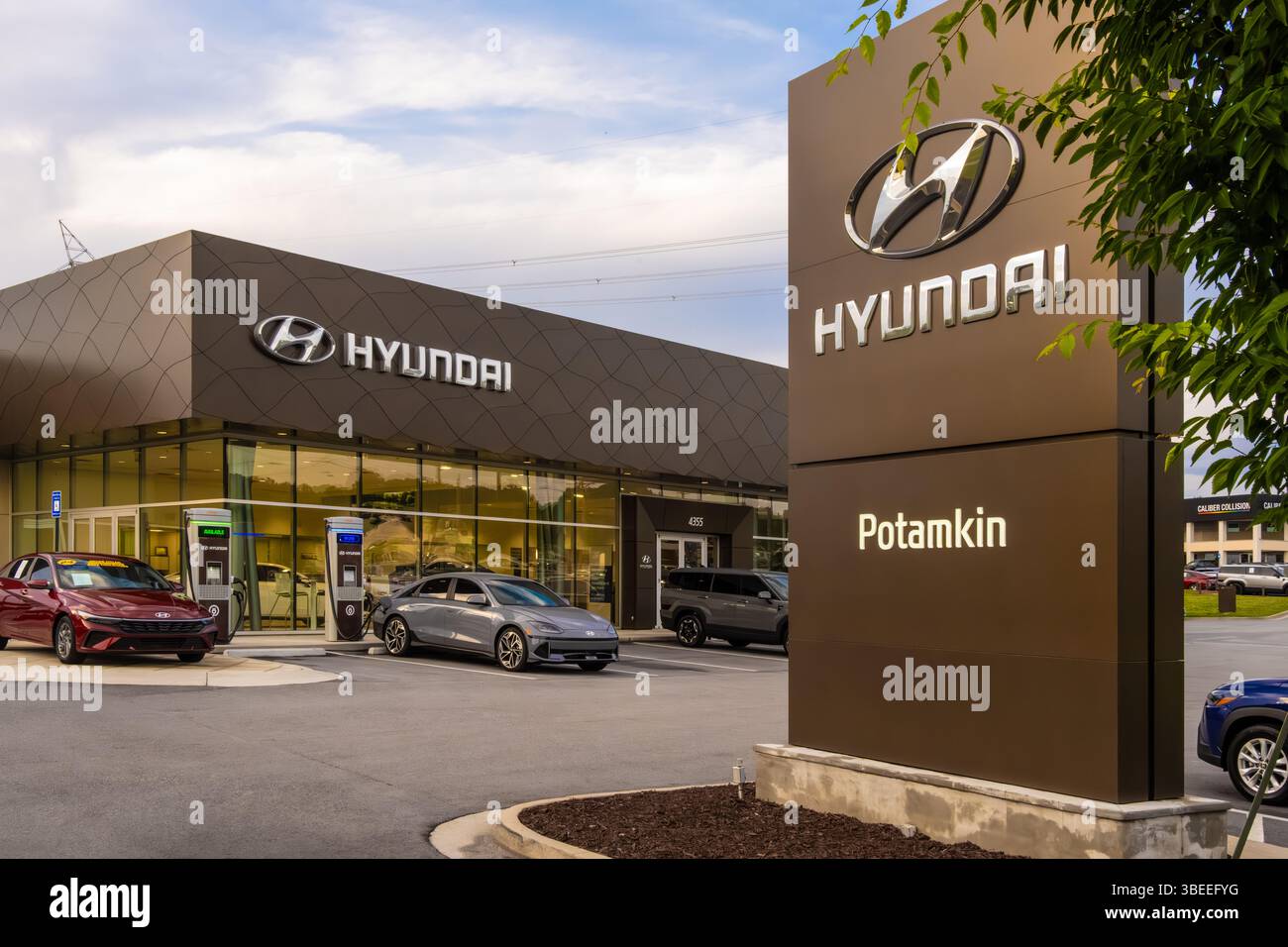 Potamkin Hyundai Stone Mountain auto dealership in Lilburn, Georgia ...
