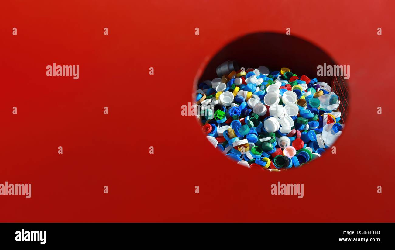 Plastic caps inside container hi-res stock photography and images - Alamy