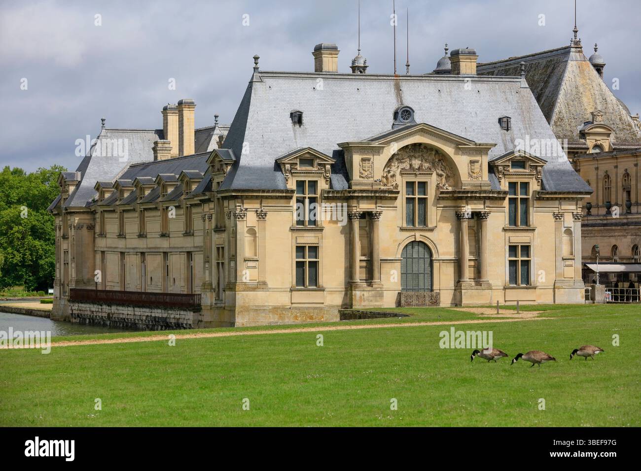 Schloss Chateau de Chantilly, Departement Oise, Region Hauts-de-France ...