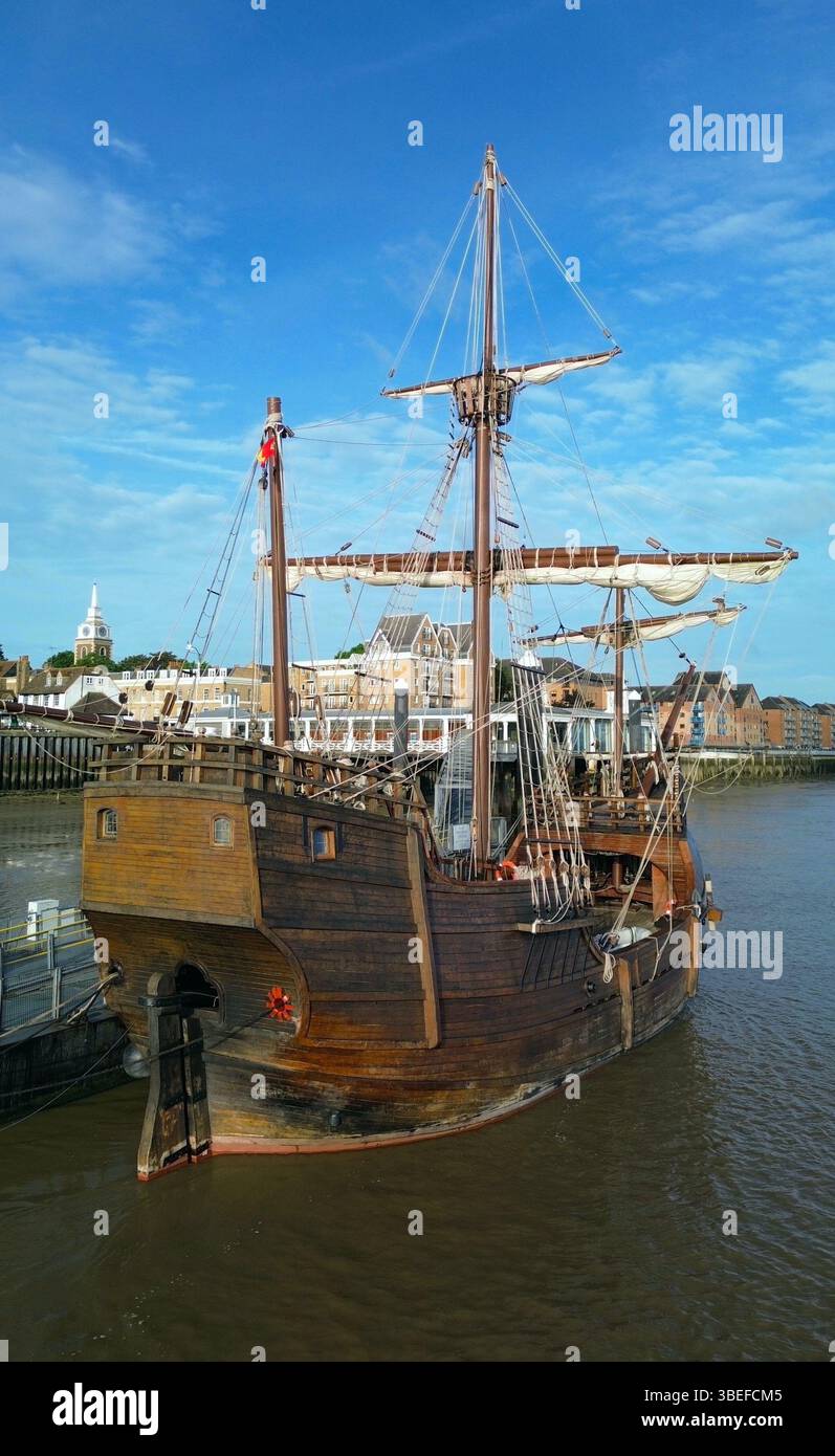 The Nao Santa María was the flagship of Christopher Columbus's first ...