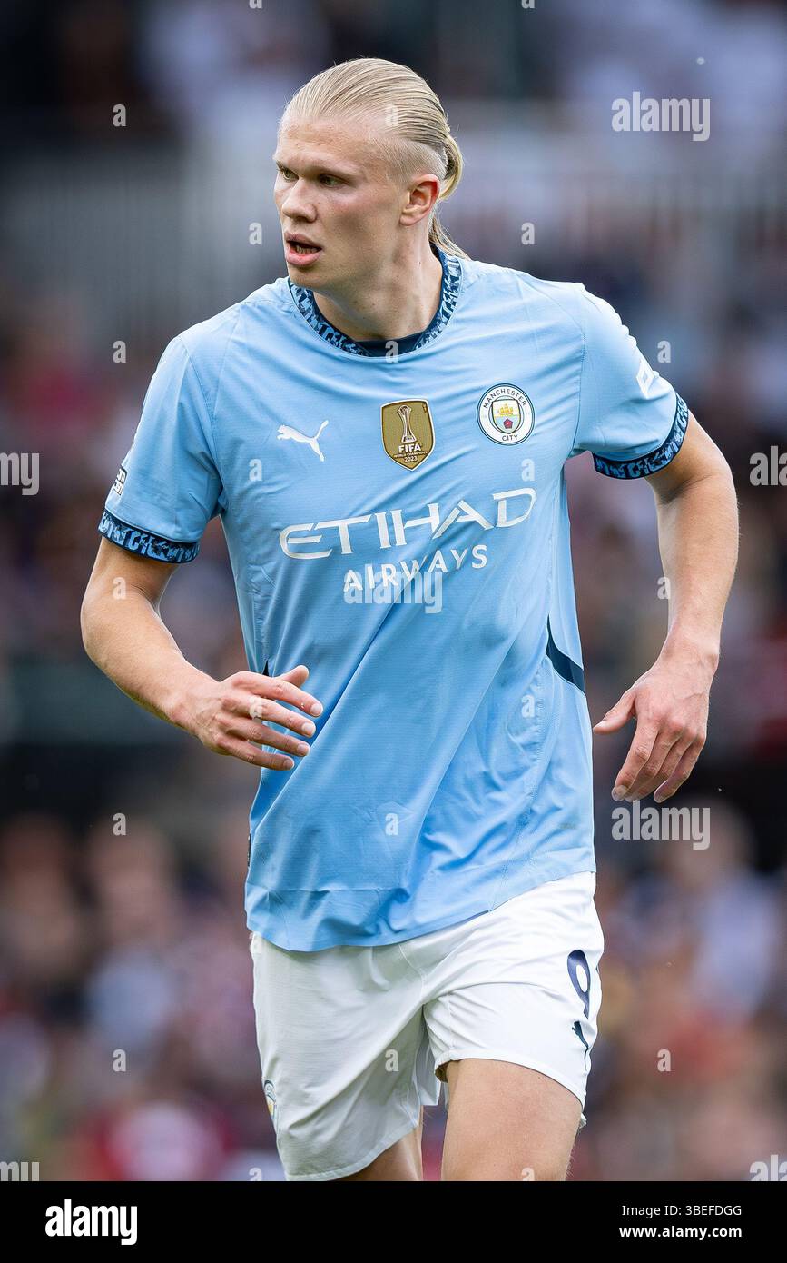 Erling Haaland (9) of Manchester City during the Fulham FC v Manchester ...
