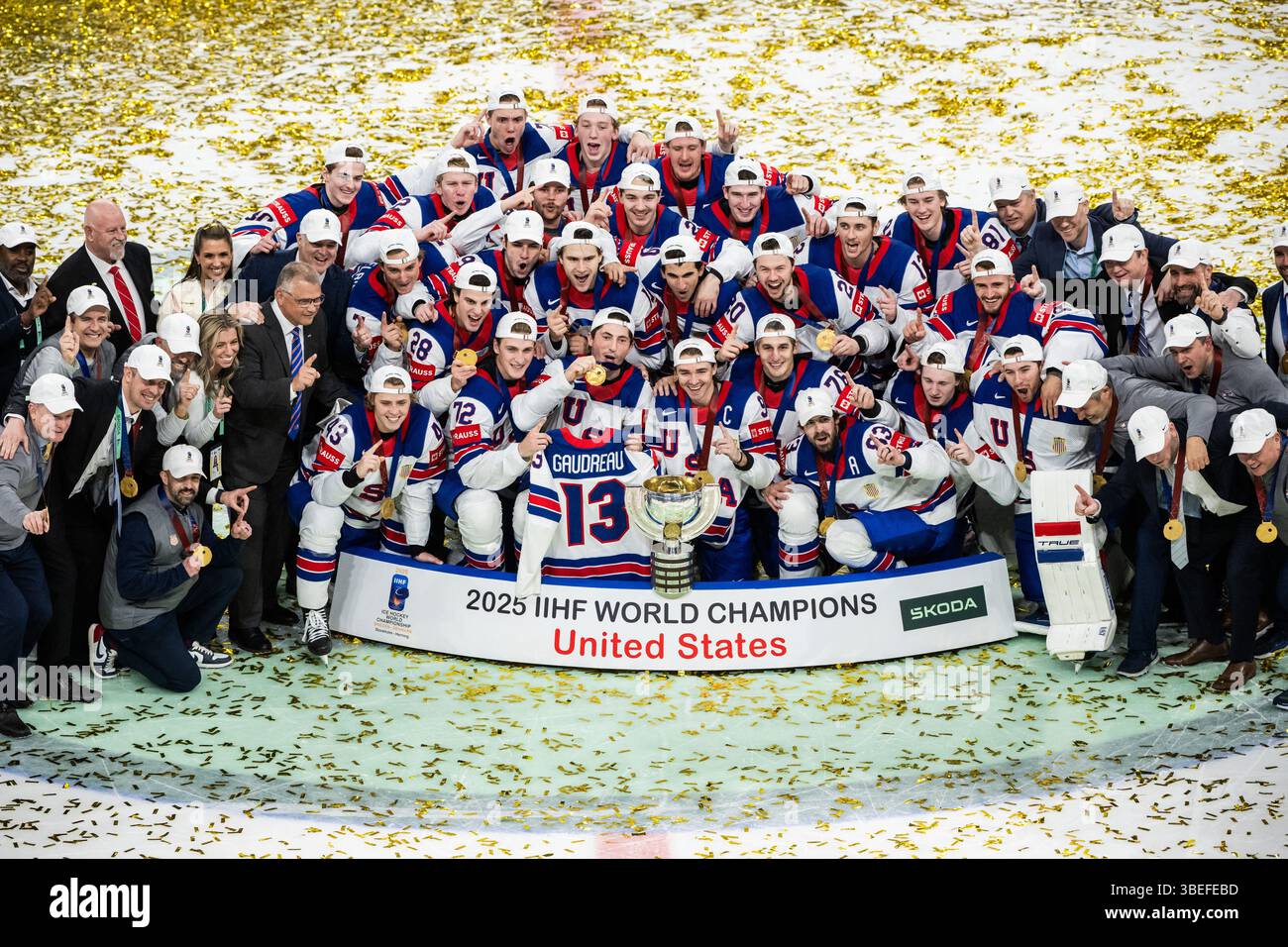 250525 Players of USA celebrate with the trophy after winning the 2025 ...