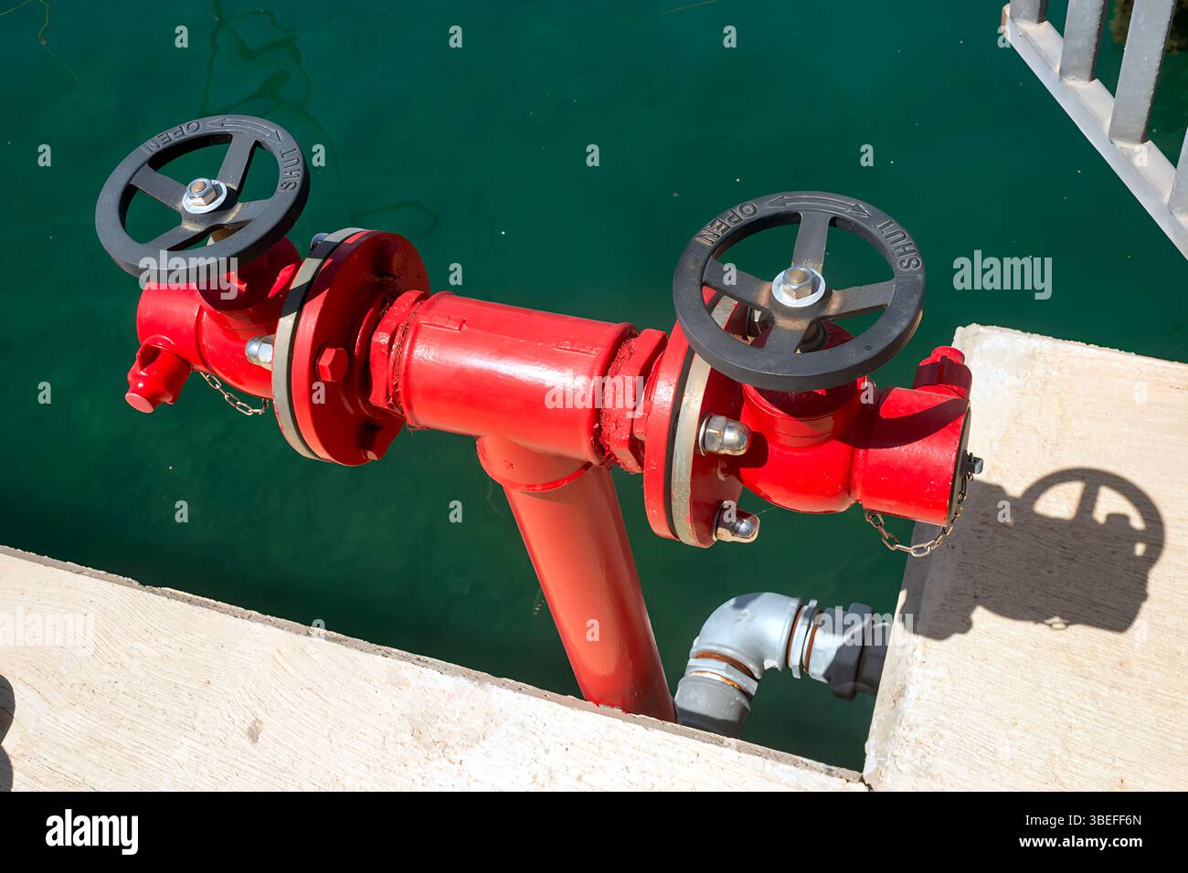Marine fire hydrant hi-res stock photography and images - Alamy