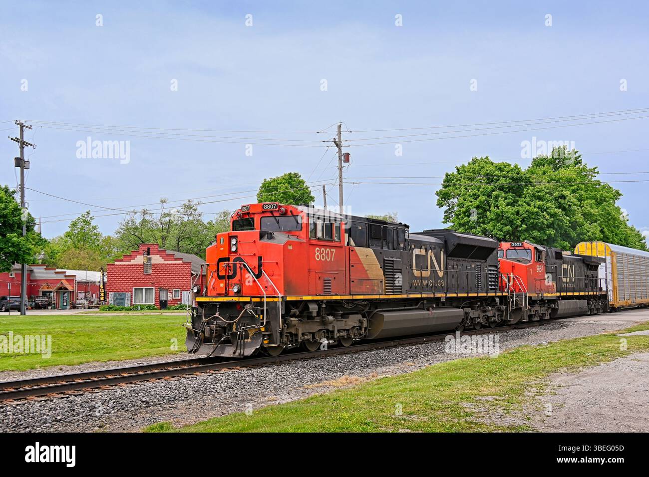 Canadian National Railway locomotive 8807 with a black logo on the nose ...