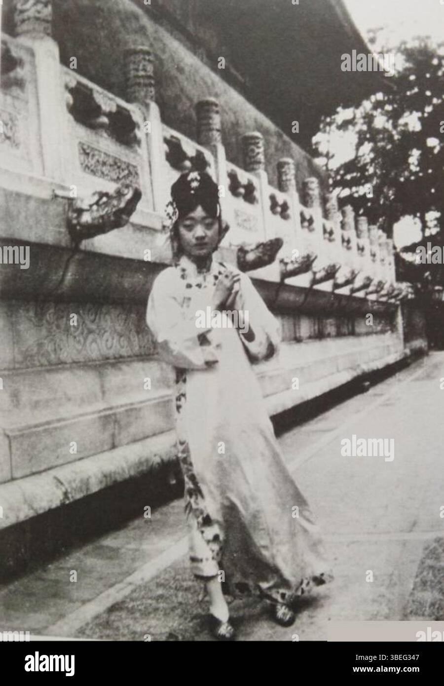 This portrait of Wanrong, dating from between 1922 and 1924, reflects ...