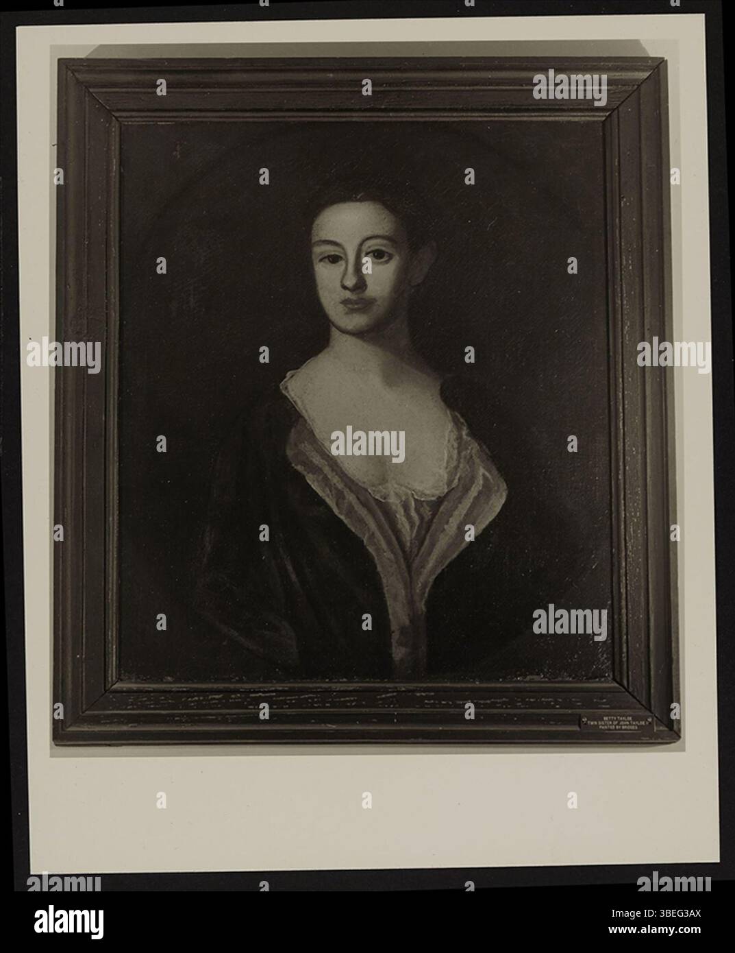 28 x 24 inches hi-res stock photography and images - Alamy