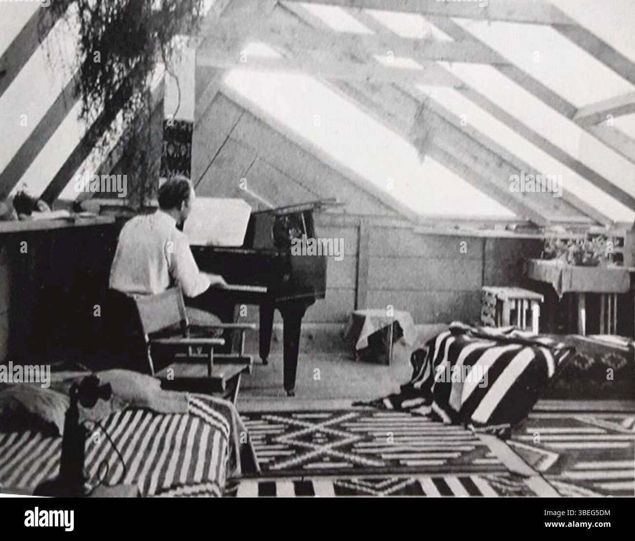 George kastner hi-res stock photography and images - Alamy