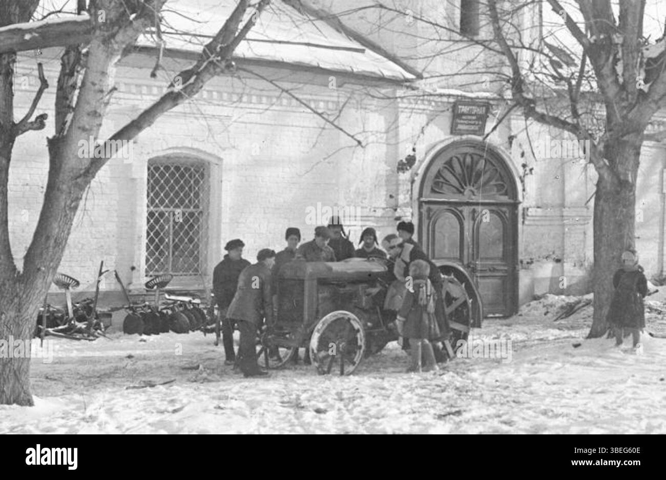 Collective farm 1930s hi-res stock photography and images - Alamy