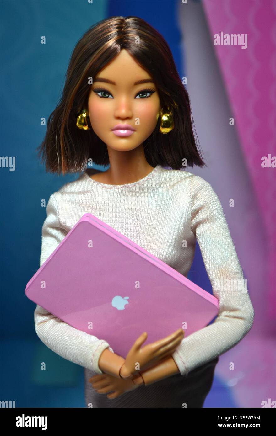 Collectible barbie dolls hi-res stock photography and images - Alamy