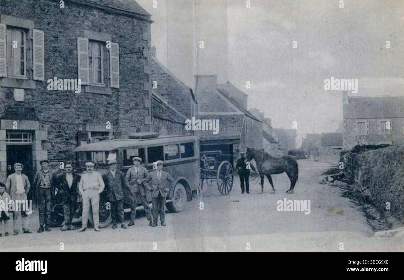 A postcard from around 1900, titled 'Un coin du bourg', depicts a ...
