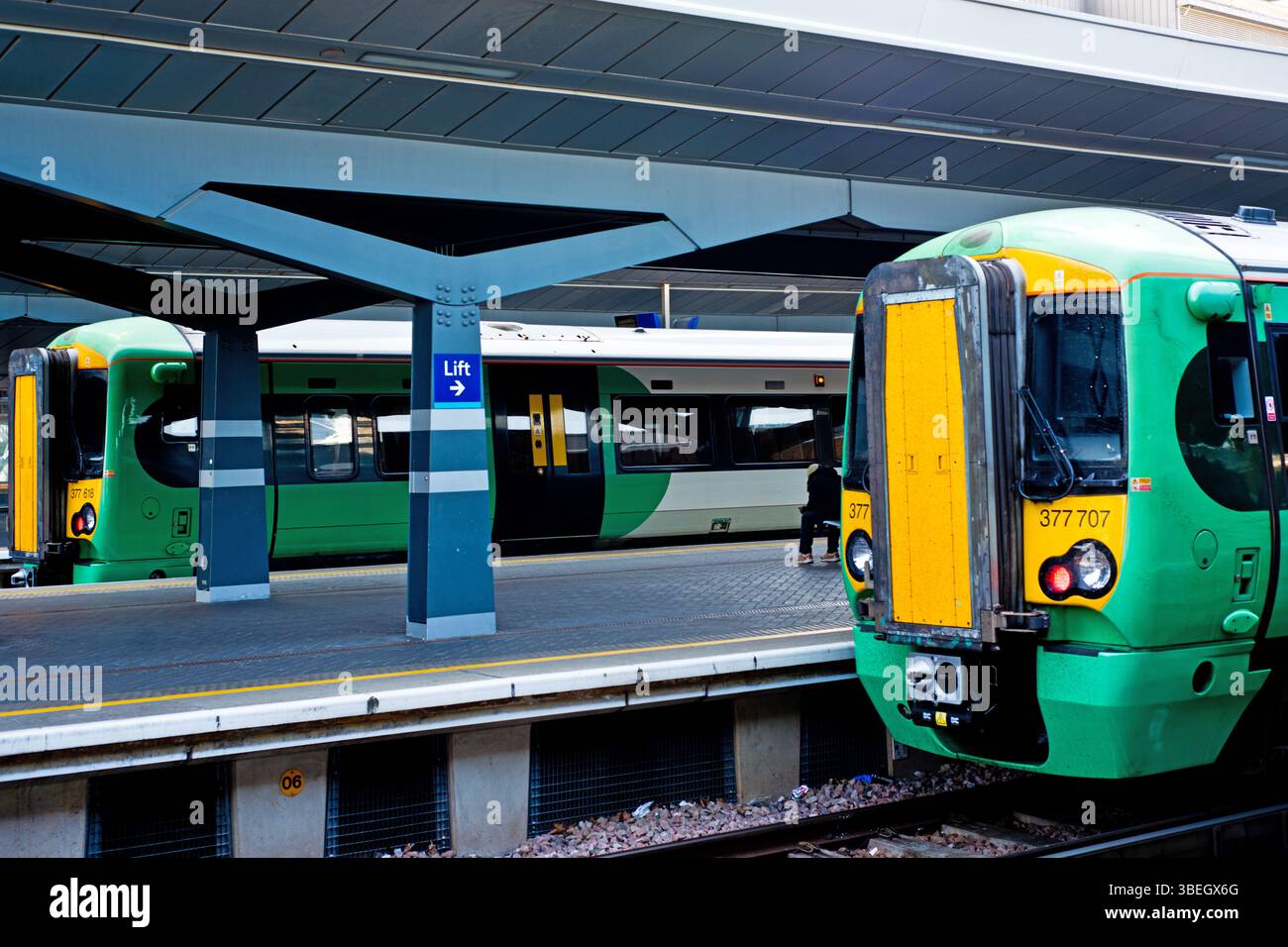 Class 377 Southern Units at London Bridge Station, London, England, April 29th 2025 Stock Photo ...