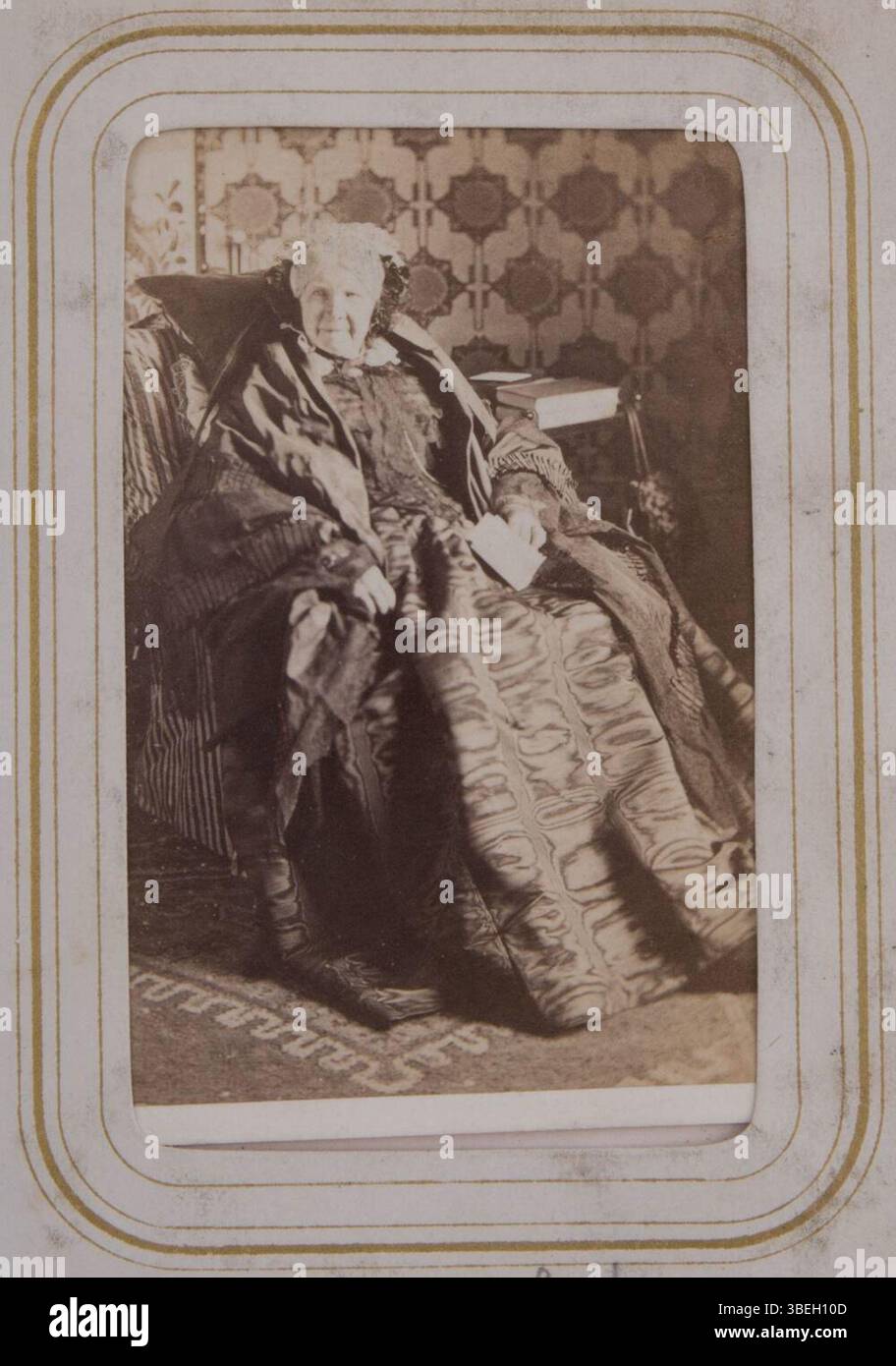 A carte-de-visite photograph of Elizabeth Gordon née Brodie from Brodie ...