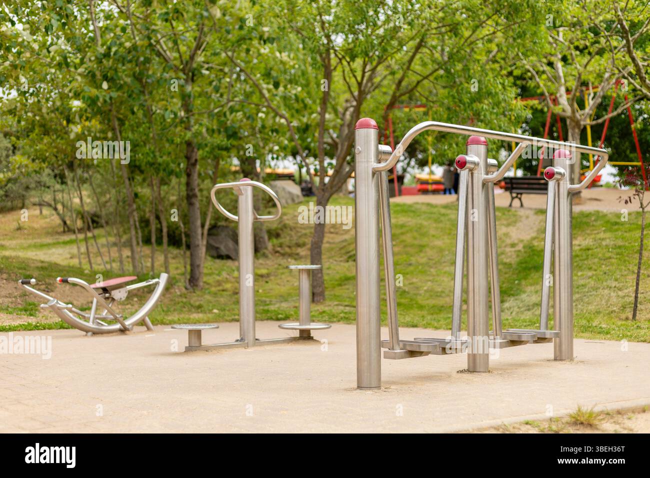 Outdoor gym features green equipment hi-res stock photography and ...