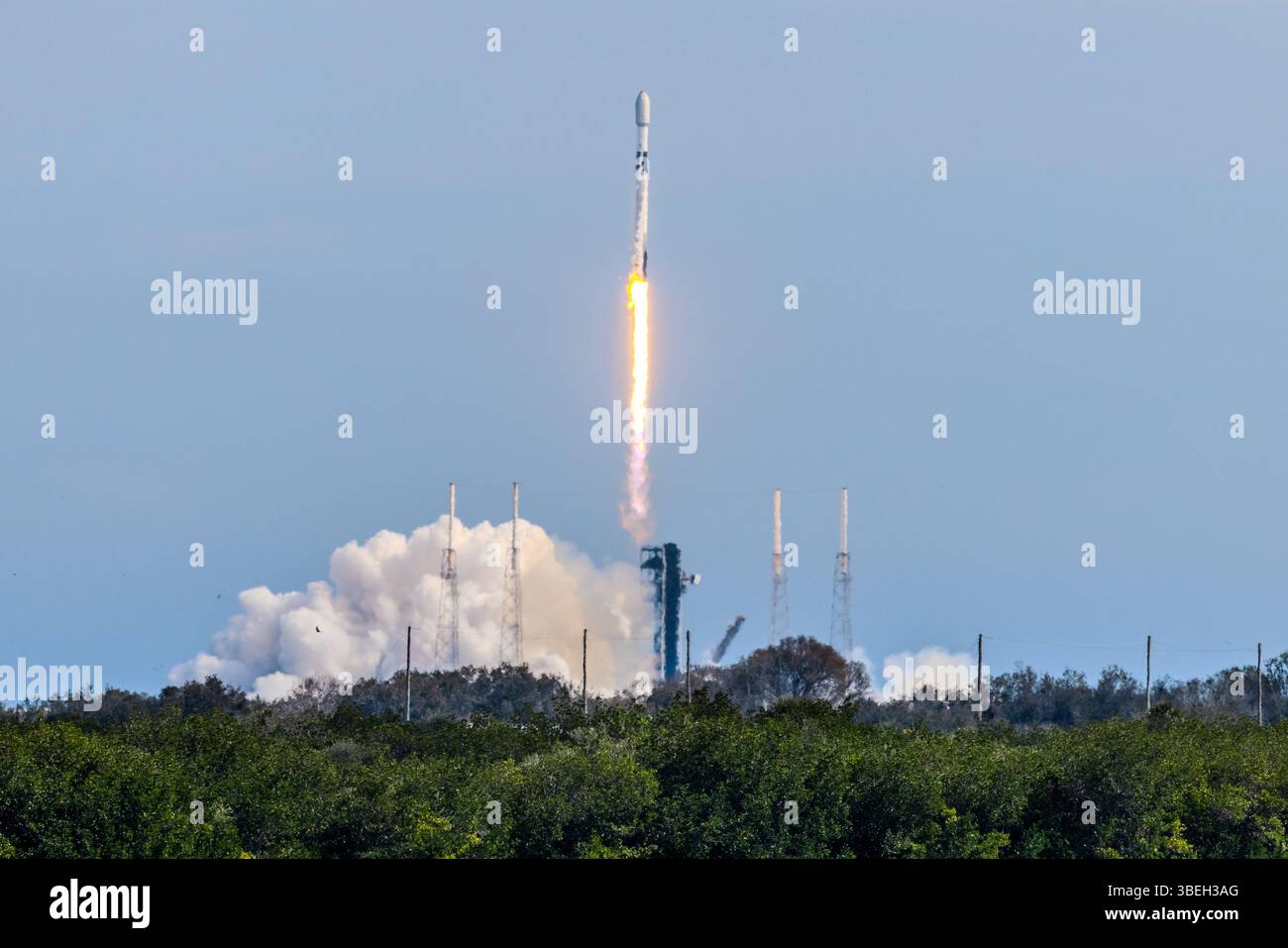Lifting sequence hi-res stock photography and images - Alamy