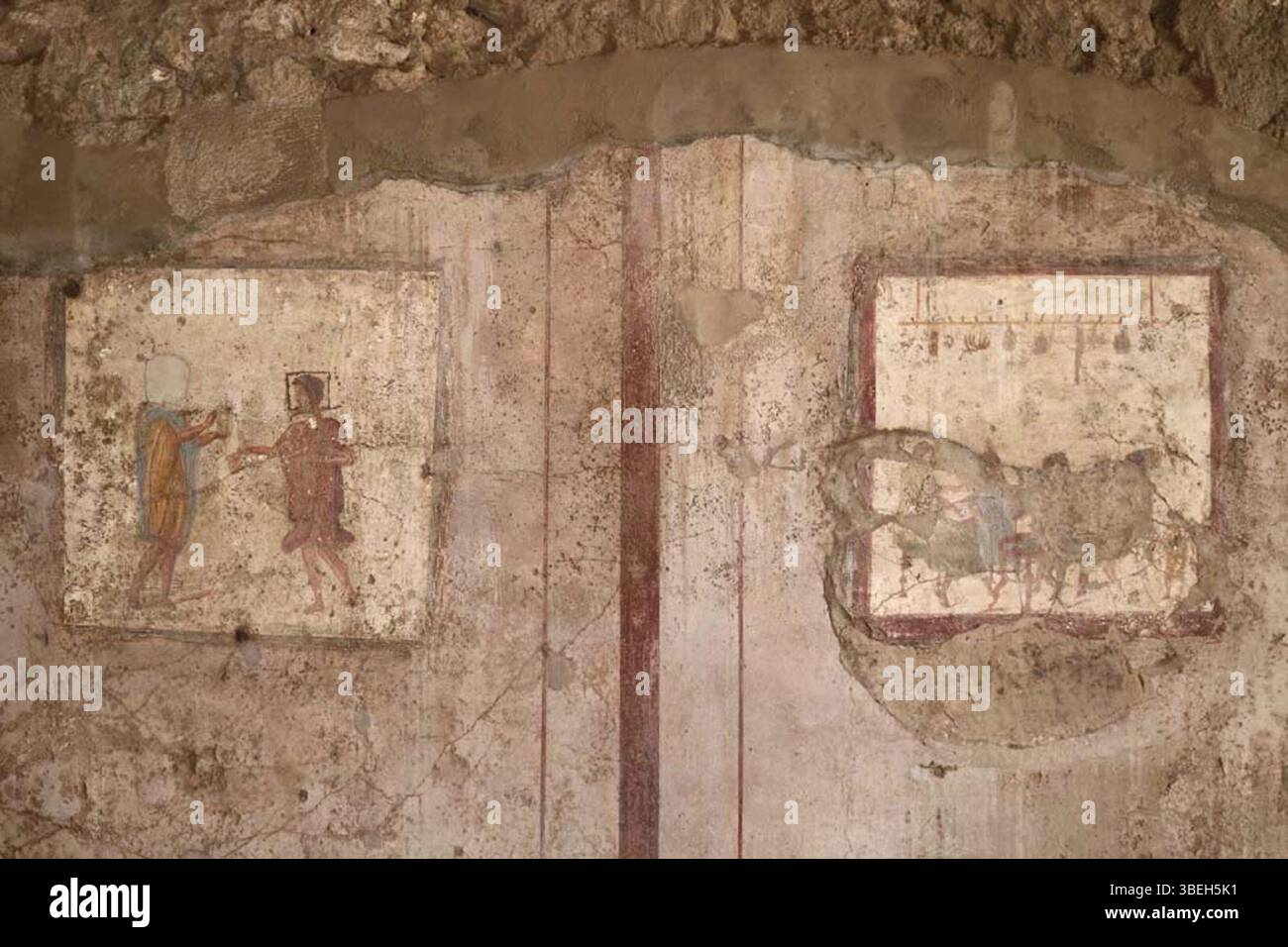 This set of two frescoes from the south wall of the Bar-Lupanar Osteria ...