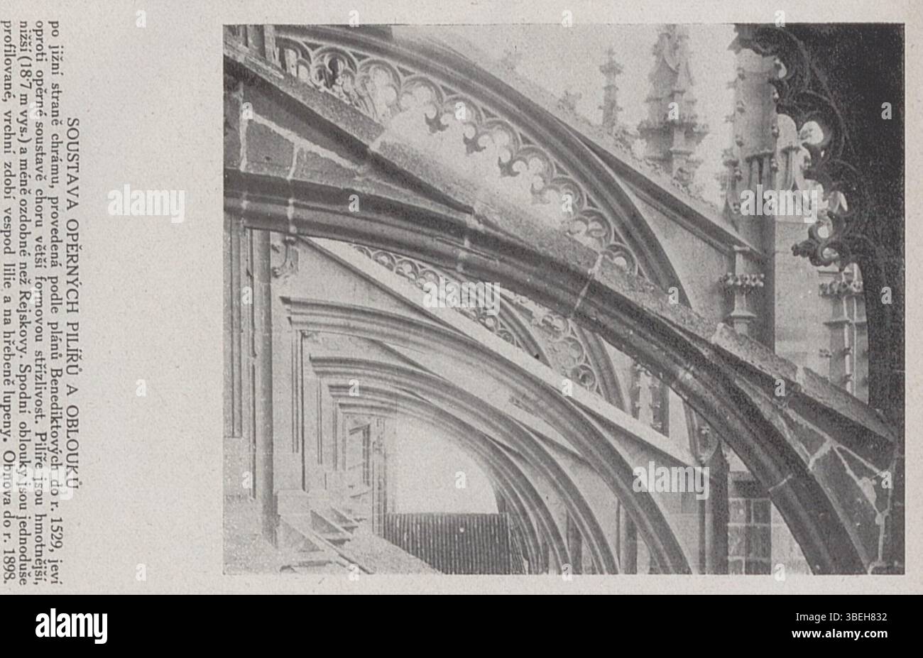 Structural pillars supporting hi-res stock photography and images - Alamy