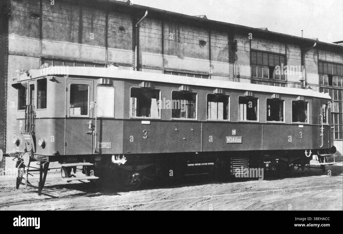 An unknown photographer captured the CSD M 242 020 locomotive in a 1940 ...