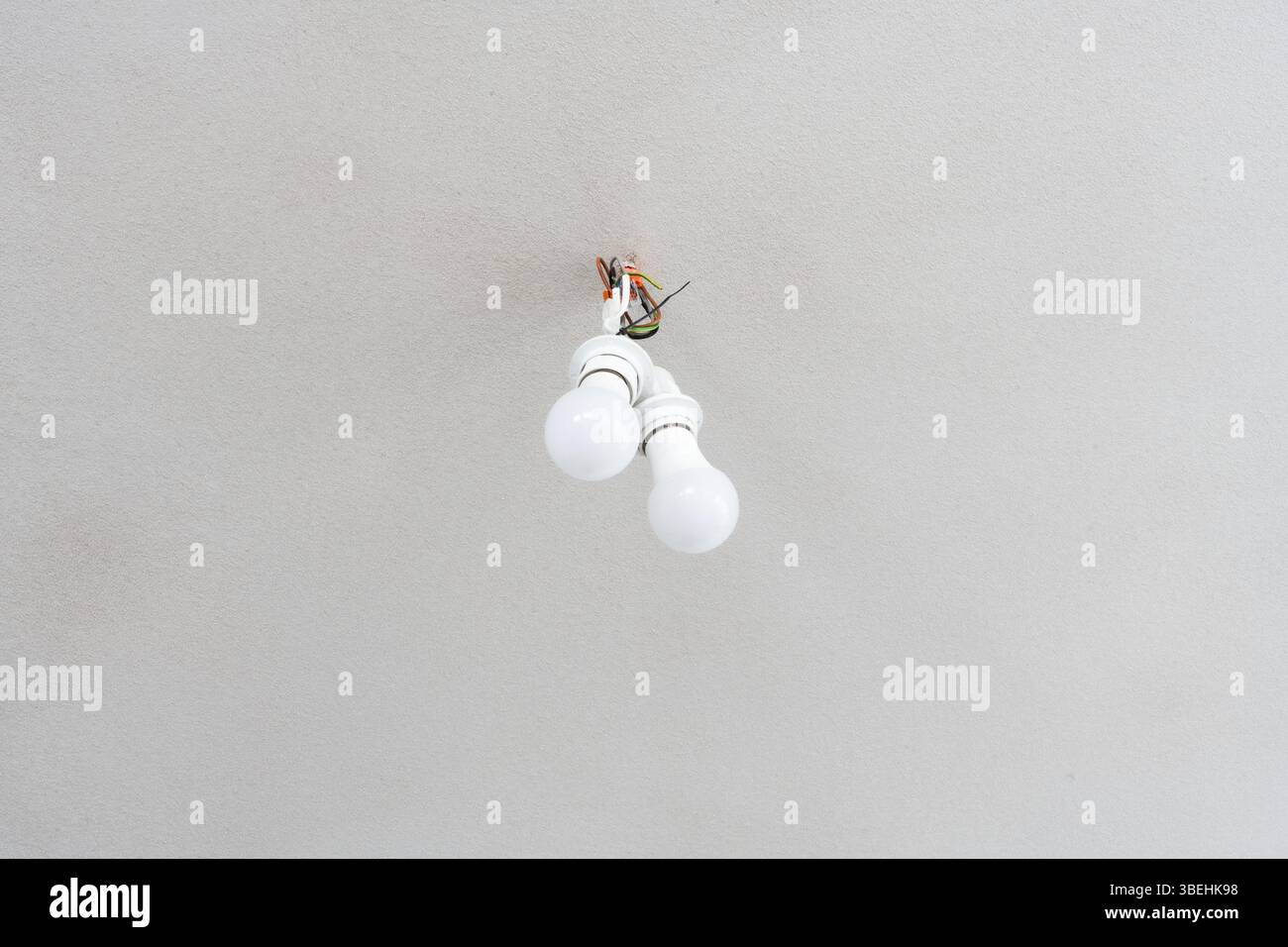 Exposed wires ceiling hi-res stock photography and images - Alamy