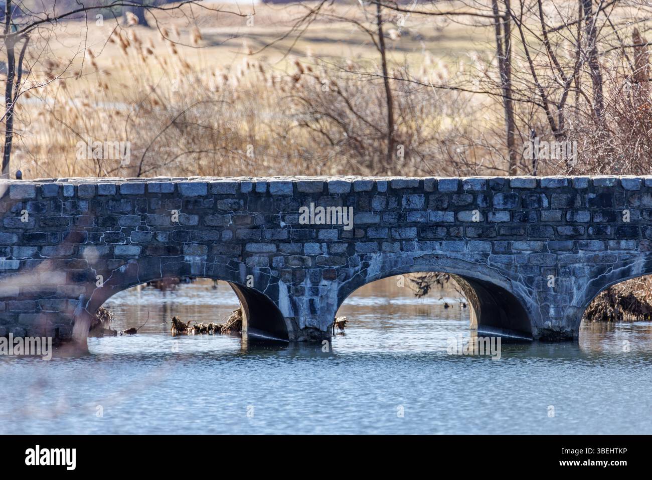 Winter landscape bridge hi-res stock photography and images - Alamy