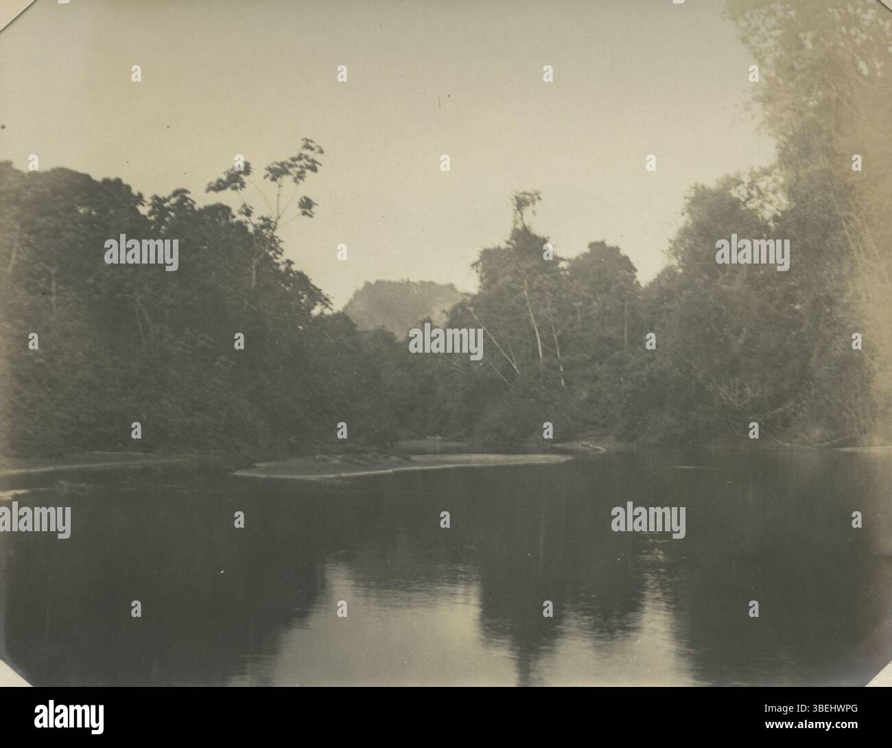 This photograph shows the landscape of Knopajamoi in the Marowijne ...