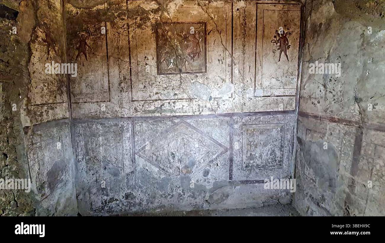 Roman tavern hi-res stock photography and images - Alamy