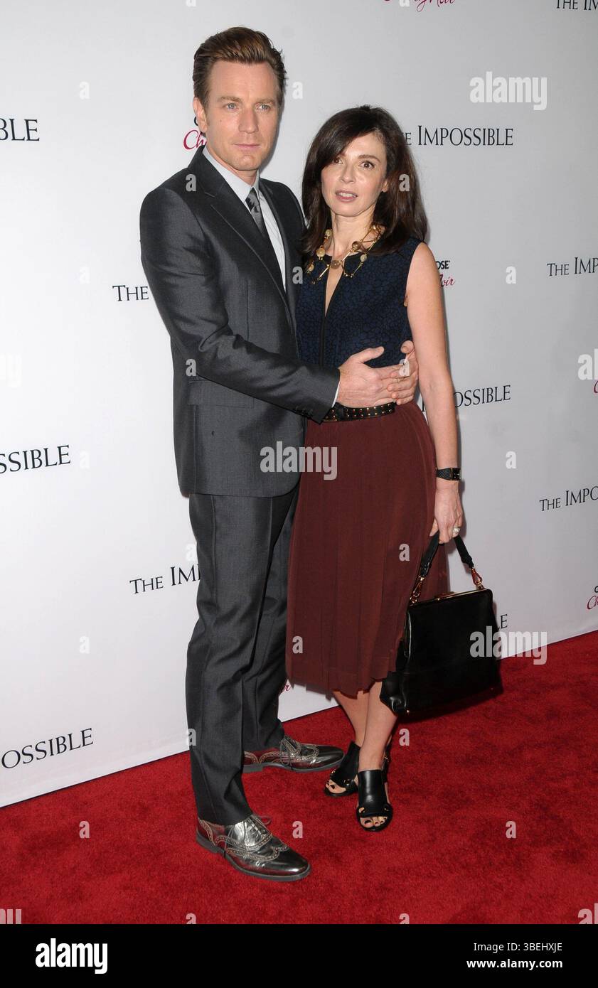 Ewan McGregor with his wife Eve Mavrakis at 'The Impossible' premiere ...