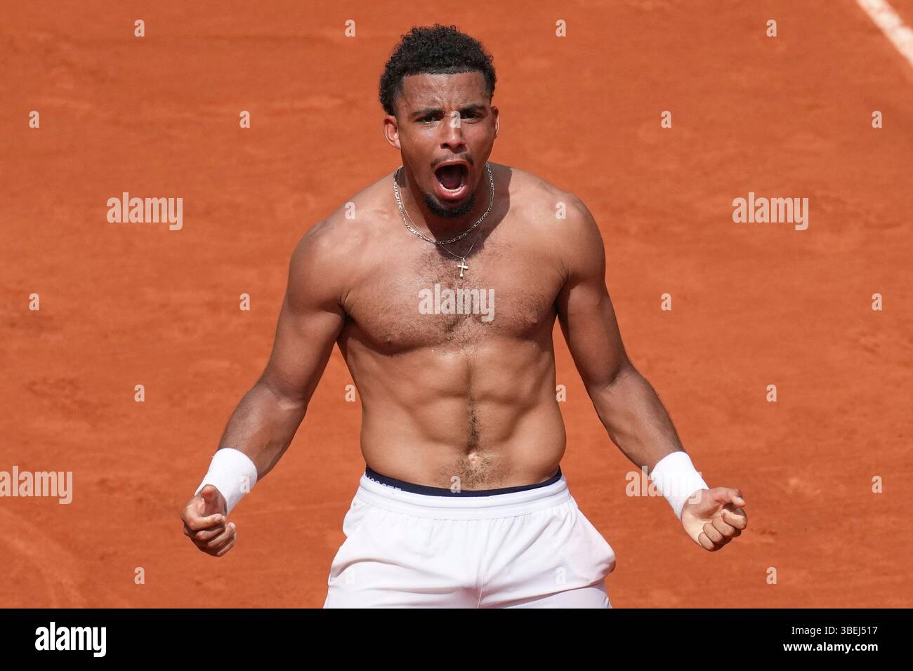 France's Arthur Fils celebrates beating Spain's Jaume Munar after their ...