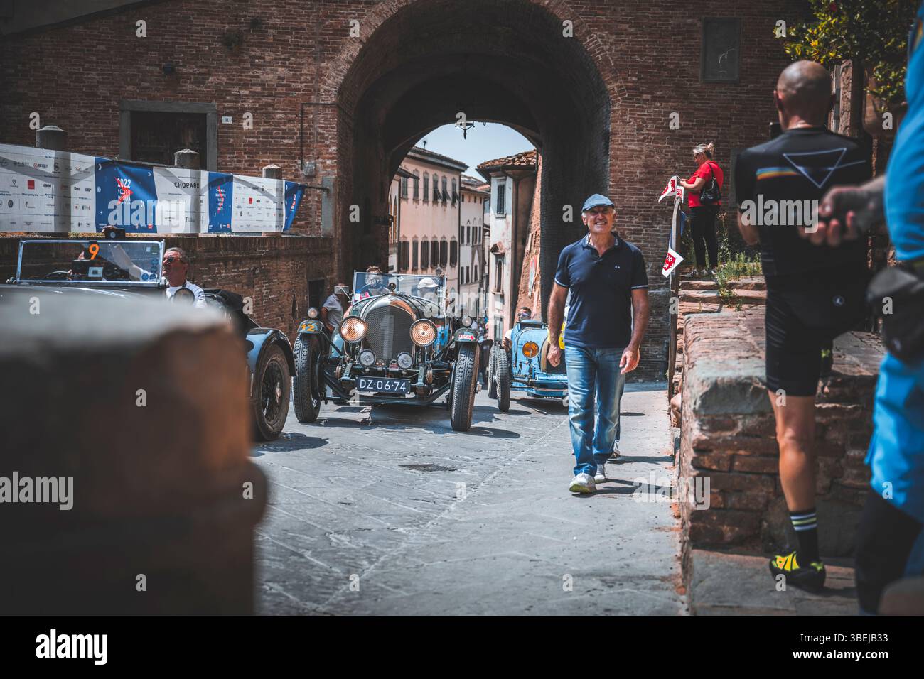 Mille Miglia 2020 - 1000 Mile Historic Road Race passes through San ...