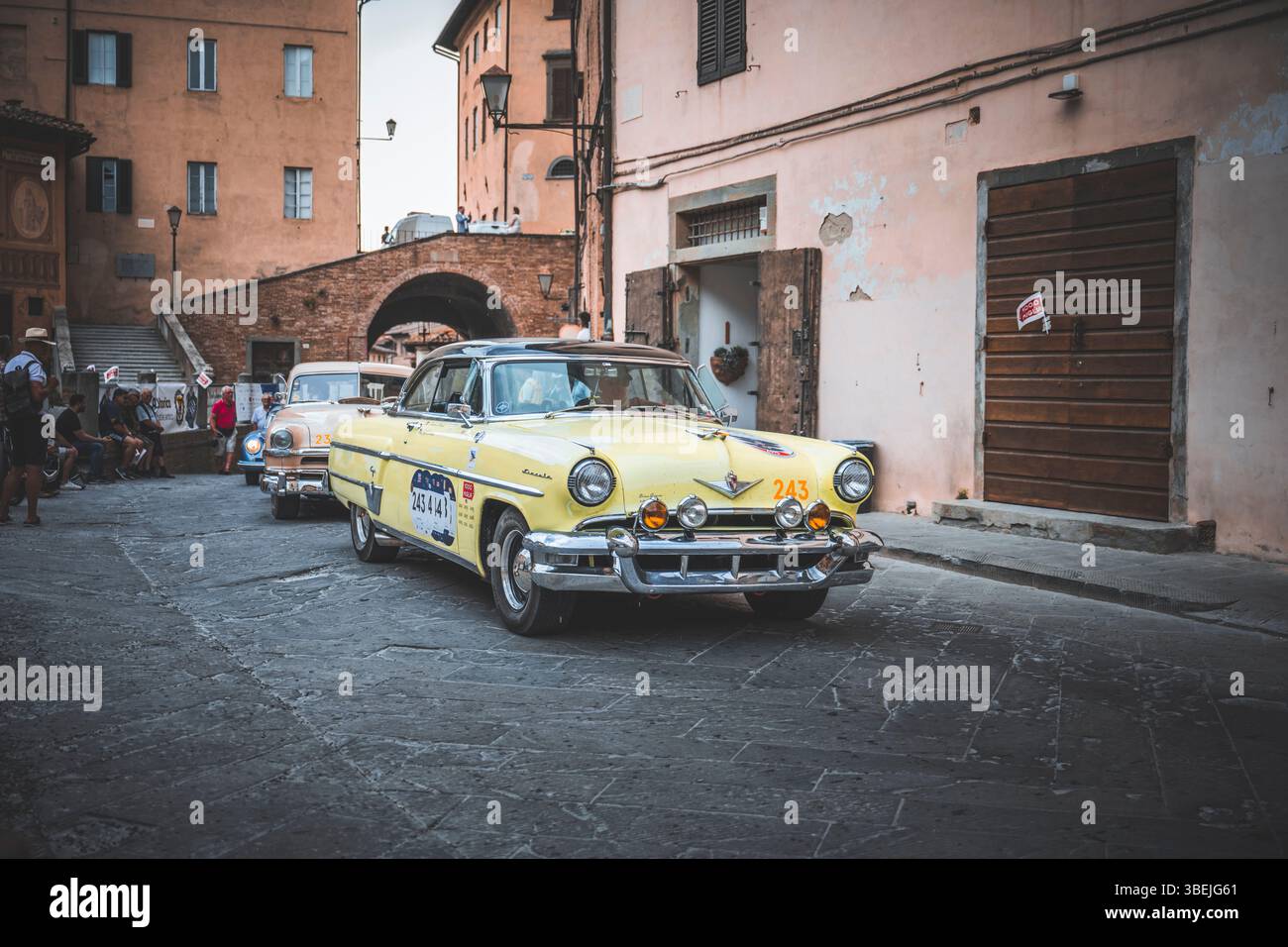Mille Miglia 2020 - 1000 Mile Historic Road Race passes through San ...