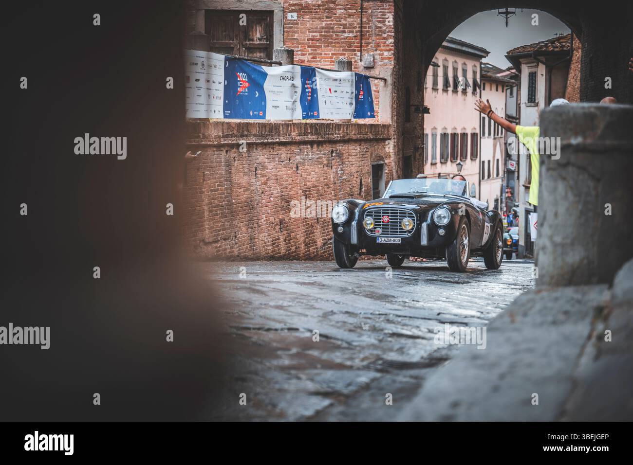 Mille Miglia 2020 - 1000 Mile Historic Road Race passes through San ...