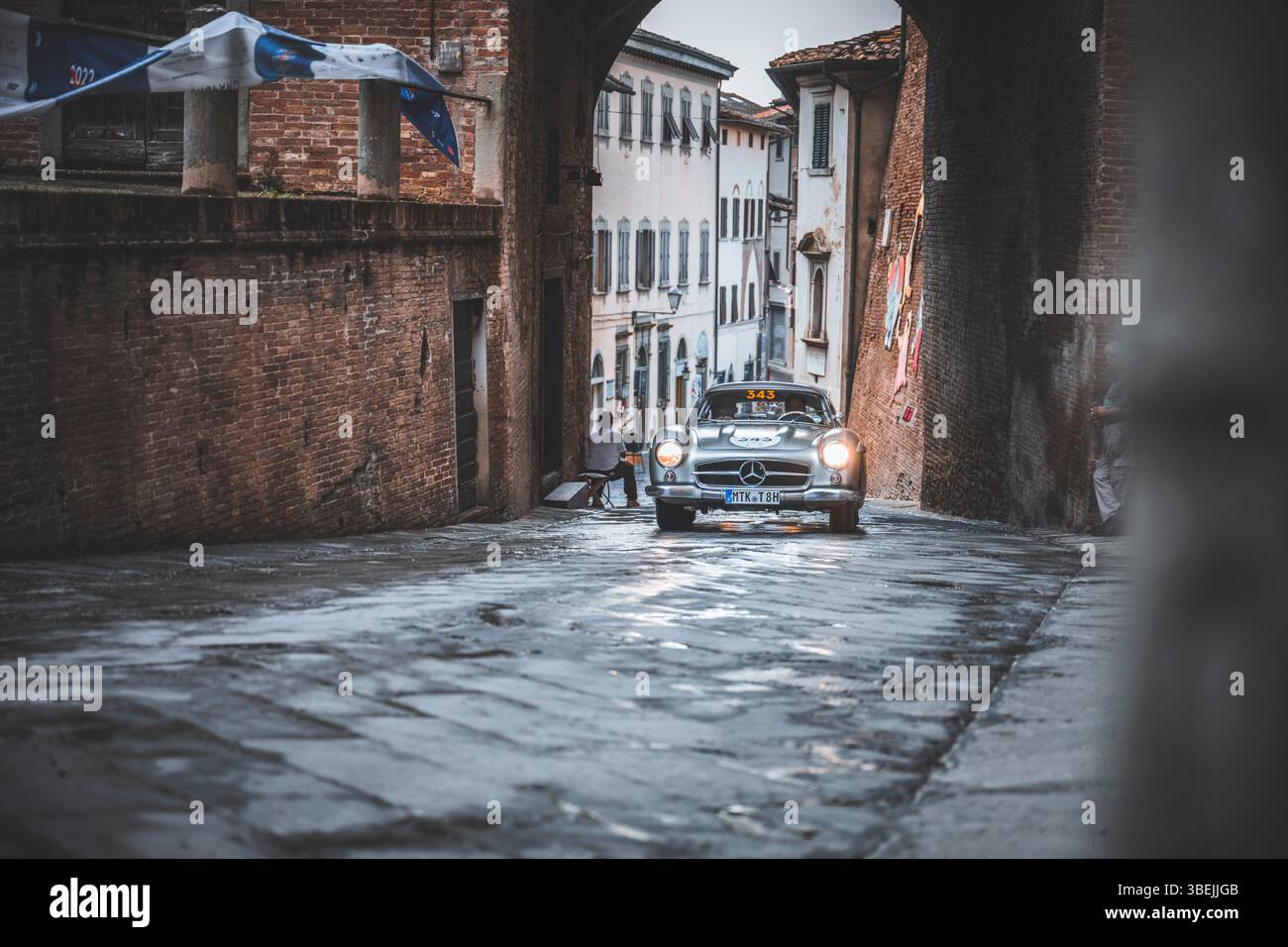 Mille Miglia 2020 - 1000 Mile Historic Road Race passes through San ...