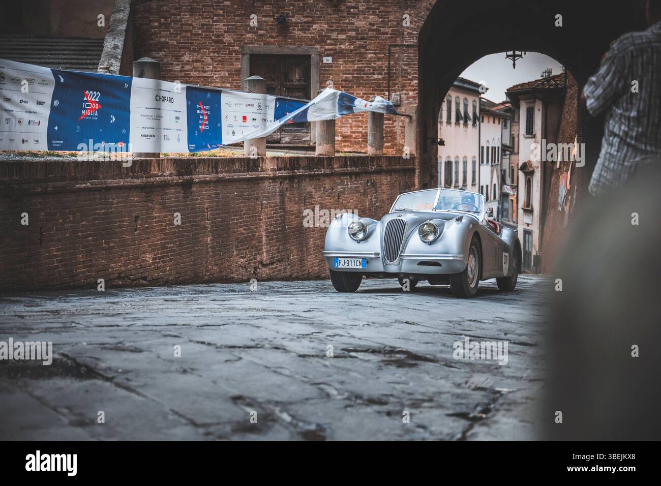 Mille Miglia 2020 - 1000 Mile Historic Road Race passes through San ...