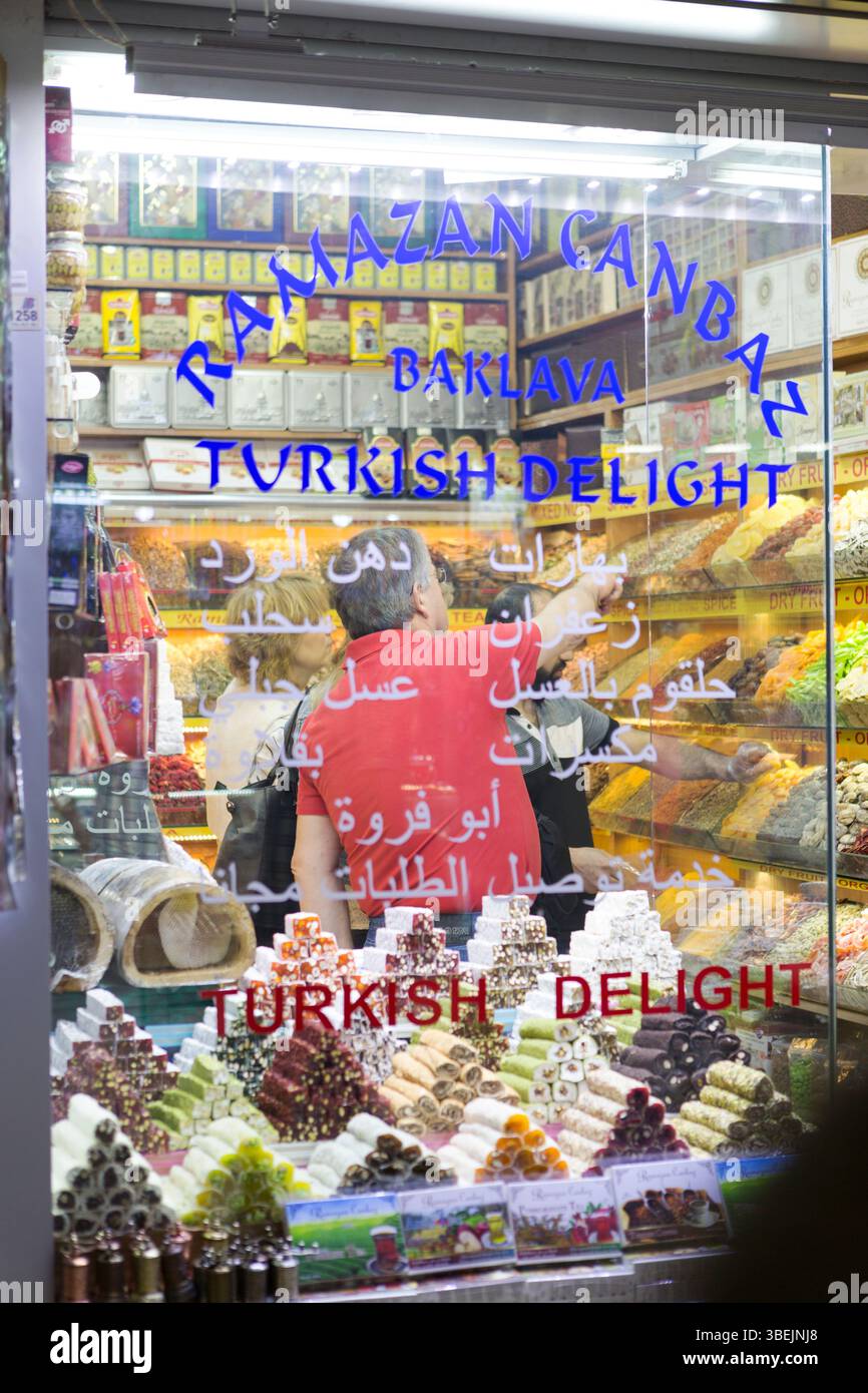 Turkey, Istanbul, Turkish delight stall in the Grand Bazaar Stock Photo ...