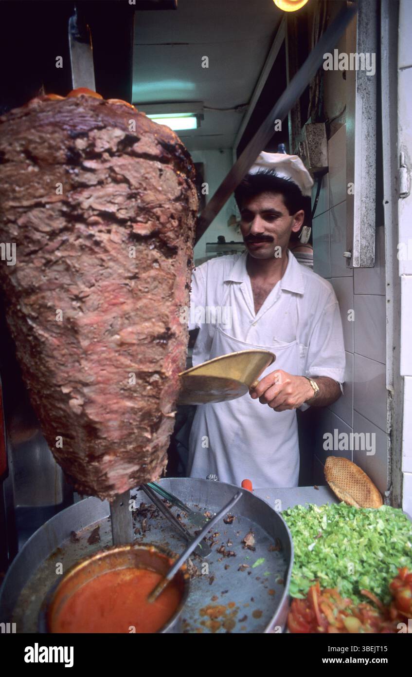 Turkey kebab vendor hi-res stock photography and images - Alamy