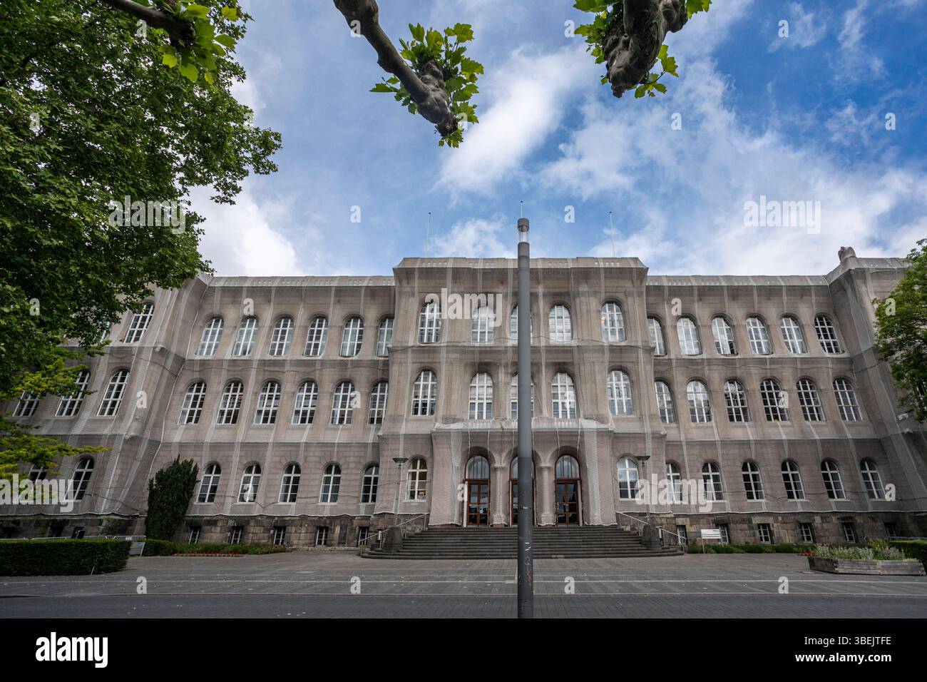RWTH, Hauptgebäude und Rektorat am Templergraben - Aachen, Nordrhein ...