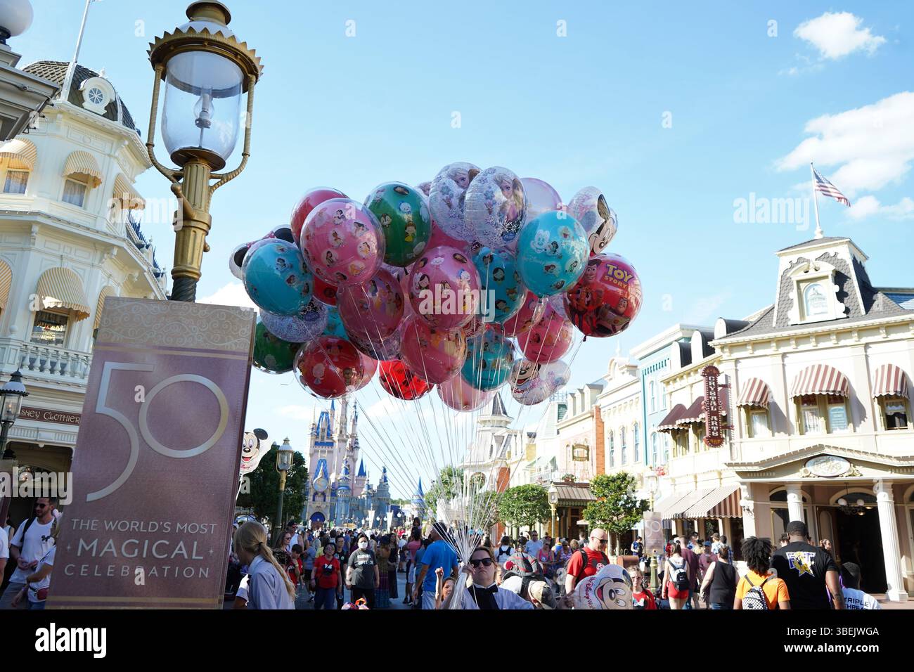 Balloons magic kingdom walt disney hi-res stock photography and images ...