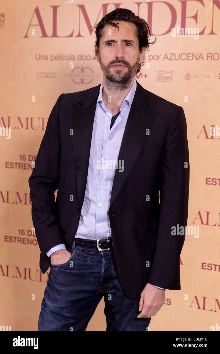 Juan Diego Botto attends the 'Almudena' premiere at Cine Estudio del ...