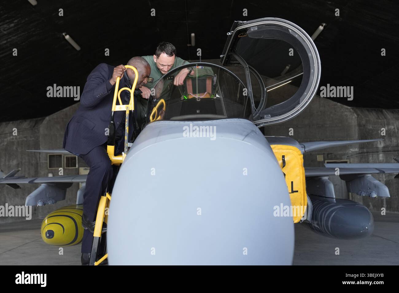 Foreign Secretary David Lammy is shown a Czech Air Force plane by Czech ...