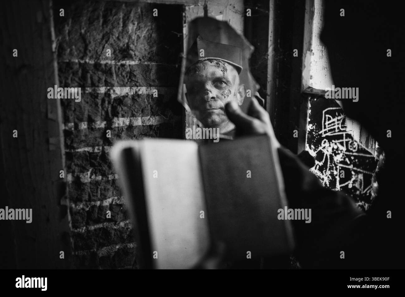 Clergy building Black and White Stock Photos & Images - Alamy