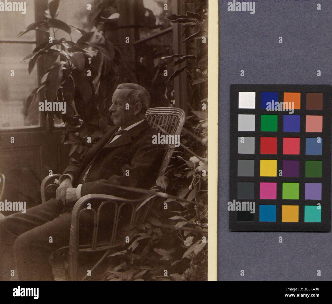 This photograph of Rudolf Sarasin-Stehlin, taken between 1885 and 1905 ...